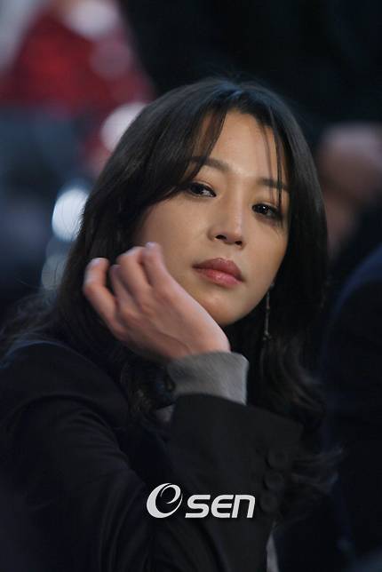 [사진]한고은의 촉촉하고 깊은 눈동자