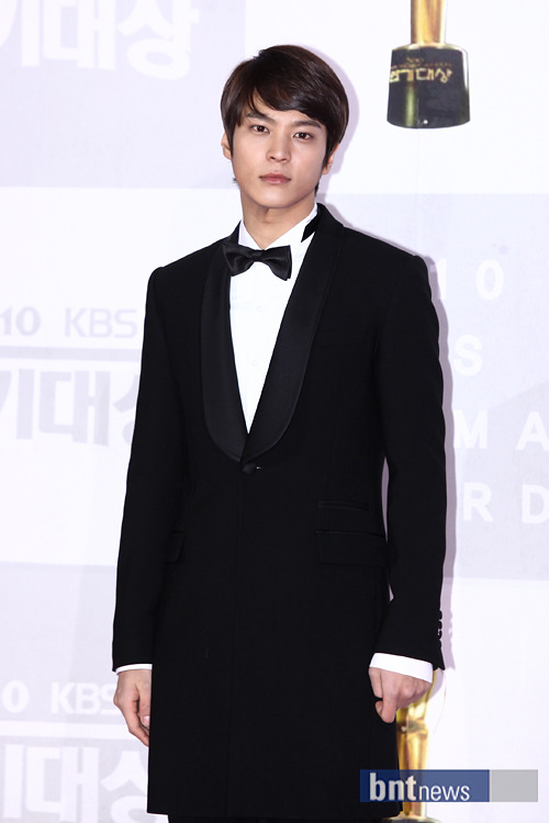 포토 2010 Kbs 연기대상 주원의 시크한 표정