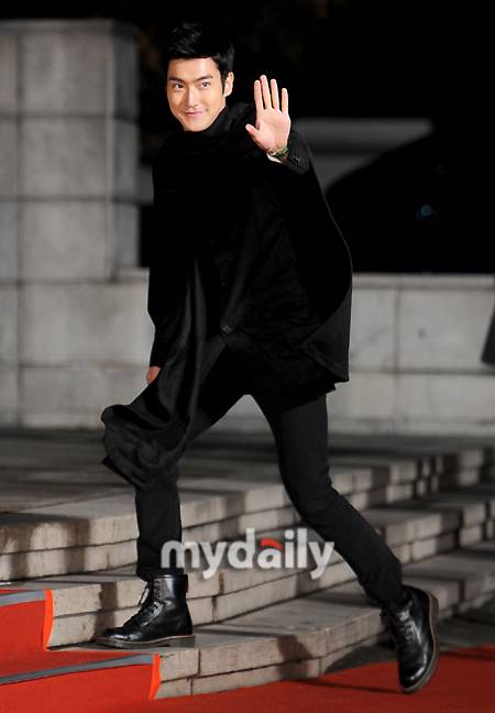 Md포토 최시원 팬들에게 인사는 꼭 해야죠