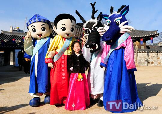 Td포토 민족대명절 설날 고운 한복입고 찰칵