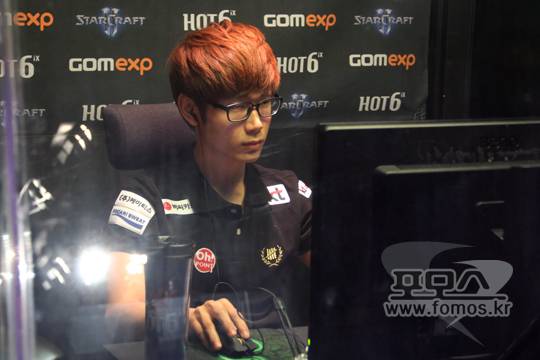 [WCS GSL]KT류 불사조 운영 주성욱, 제공권 장악하며 선취점(A-1세트)