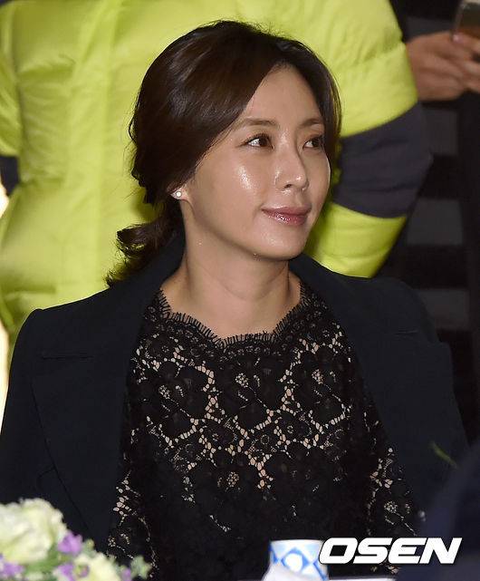 [사진]송윤아,'단아한 자태'