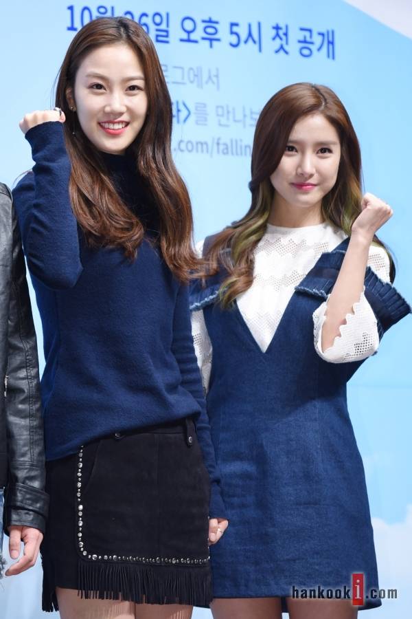 장희령·김소은 두 미녀의 깜찍한 파이팅
