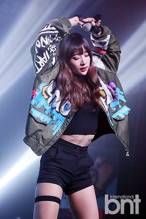 [bnt포토] EXID 하니, 순간적으로 드러난 복근