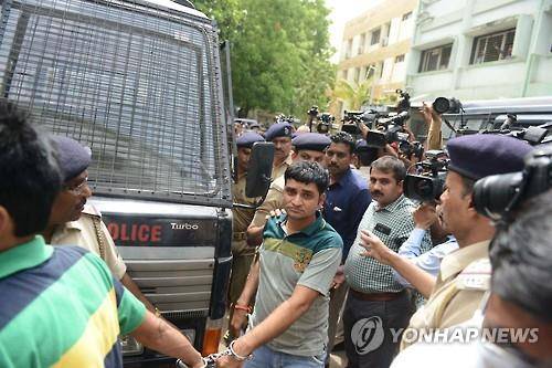 인도 구자라트주 무슬림 학살 힌두교도 11명 14년만에 종신형