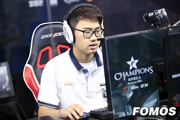 롤챔스 Rox 쿠블랑 슈퍼플레이 힘입어 롱주에 1세트 승리