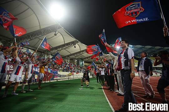 [B11포토] 수원FC, '깃발더비 우리가 승리'