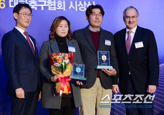 포토 서동원 조미희 감독 올해의 지도자상 수상