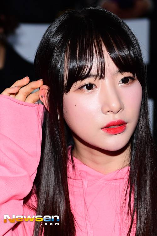 포토엔 우주소녀 설아 인형같은 실물미모