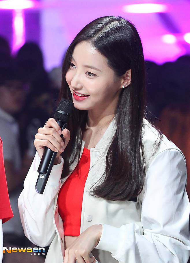 포토엔hd 모모랜드 연우 긴 생머리로 빛낸 청순미