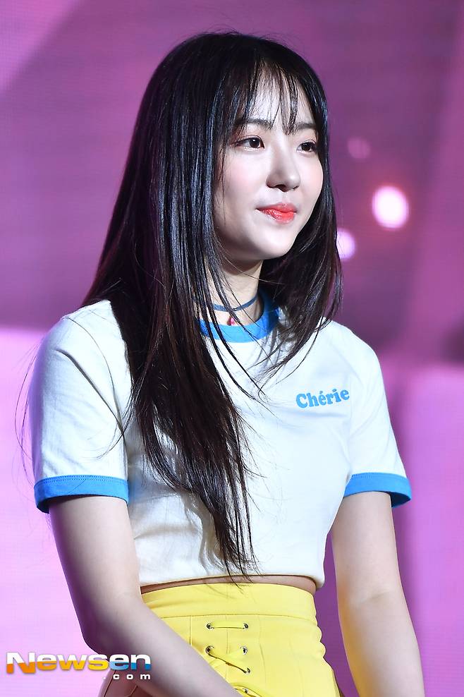 포토엔hd 혜성 엘리스로 데뷔
