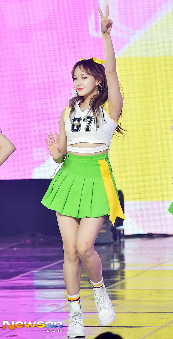 포토엔hd 우주소녀 성소 심쿵 유발시키는 완벽한 8등신 비율쇼 챔피언
