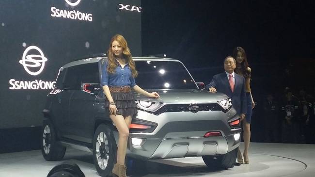 [2015서울모터쇼]쌍용차 SUV 콘셉트카 XAV 공개 "코란도에 오마주"