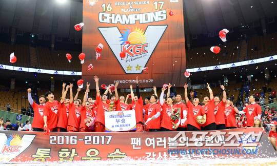 [포토] KGC '프로농구 통합우승의 영예에''