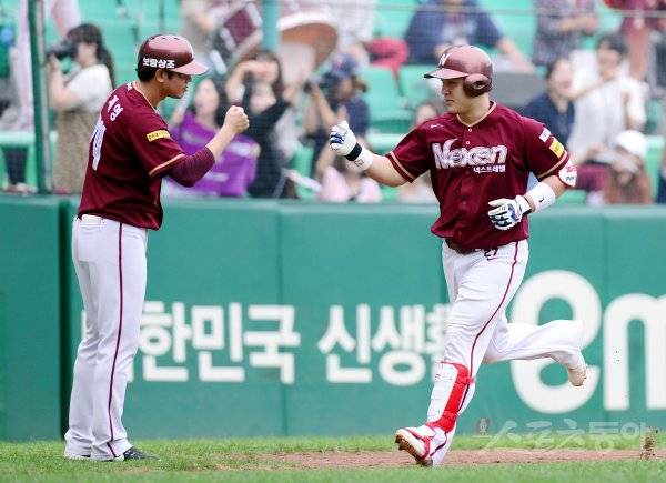 포토 박동원 앞서 나가는 투런포