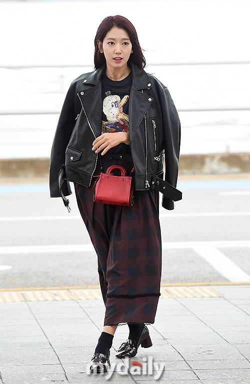Md화보 유행템 풀 장착박신혜 주렁주렁 투머치 패션