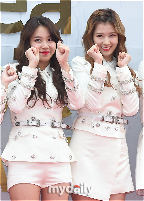 Md포토 트와이스 채영 사나 귀여움엔 끝이 없어