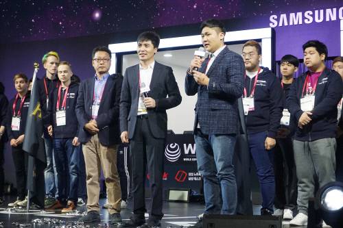 'WEGL 2017 파이널' 지스타 2017 현장에서 화려한 개막