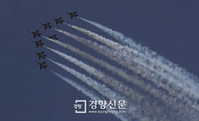 공군 싱가포르 에어쇼 항공기 사고는 조종사 과실