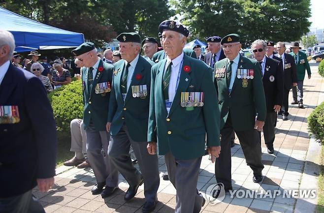 가평전투 67주년 기념식 입장하는 참전용사