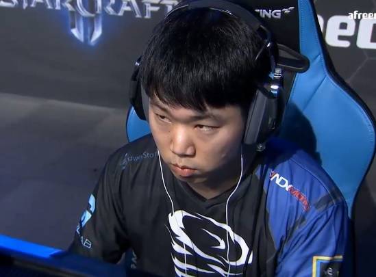Gsl 우승자 출신 고병재 메카닉 작전으로 변현우 잡고 8강