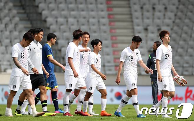 험난한 16강 여정