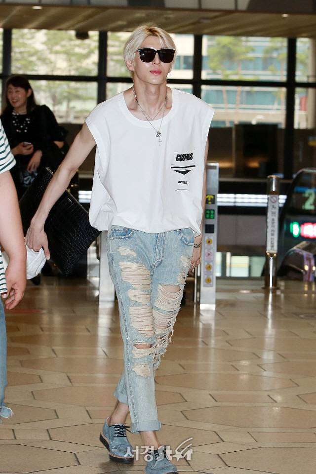 빅스vixx 레오 폭염도 문제 없을 여름패션 공항패션