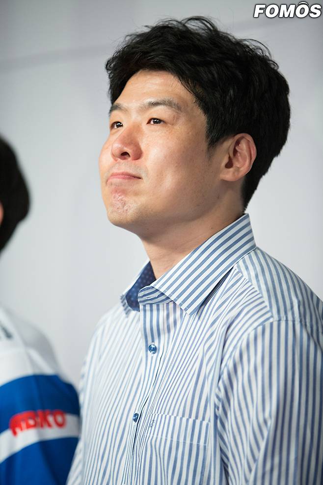 포토 아프리카 최연성 감독 뿌듯한 표정