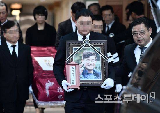St포토 고 김창호 대장 발인식 엄수