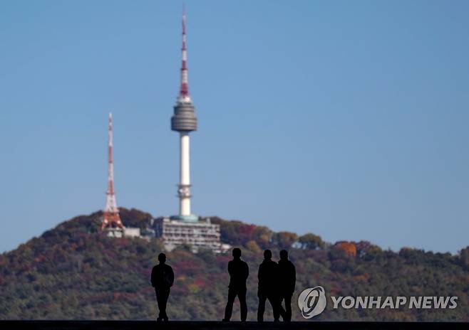 서울과 파리의 가을하늘
