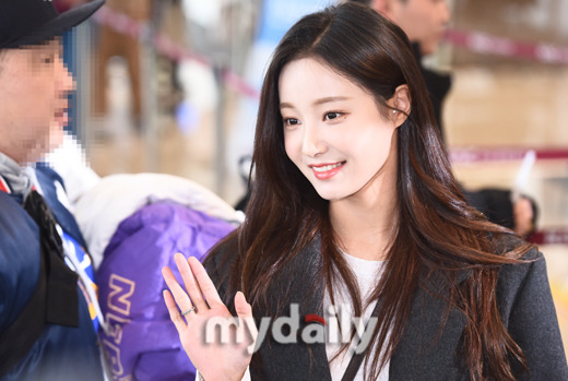 Md화보 추워도 포기 못해모모랜드 연우 다리 다 드러낸 초미니