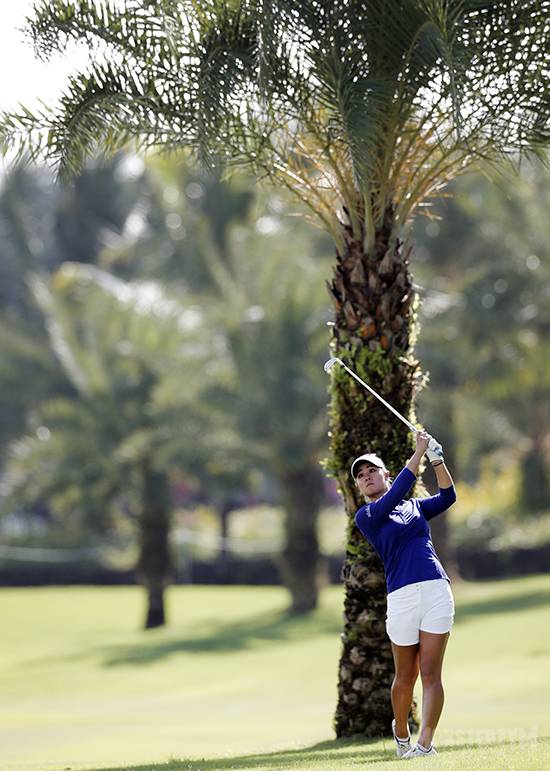 다니엘 강 '나무 앞에서 하는 어프로치' [포토]