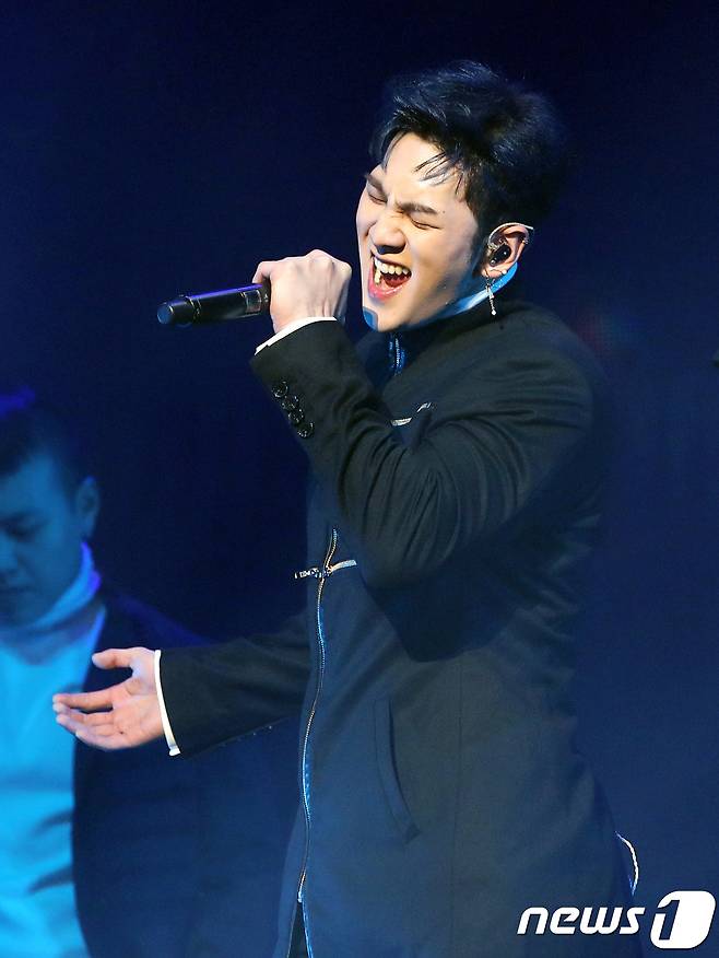 뉴이스트w 백호 폭발적인 가창력