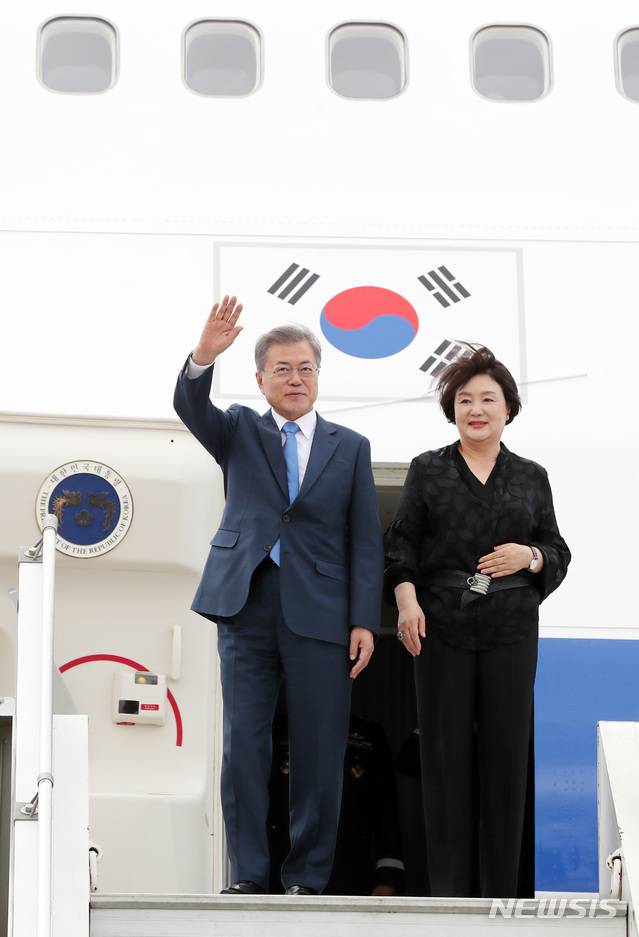 文대통령 G20 열리는 아르헨 도착비핵화 외교전 시작