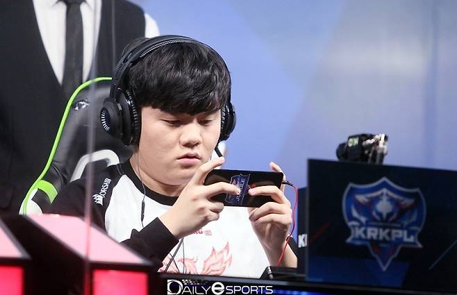 Krkpl 결승 예고 락스 공격적 운영으로 우승컵 정조준