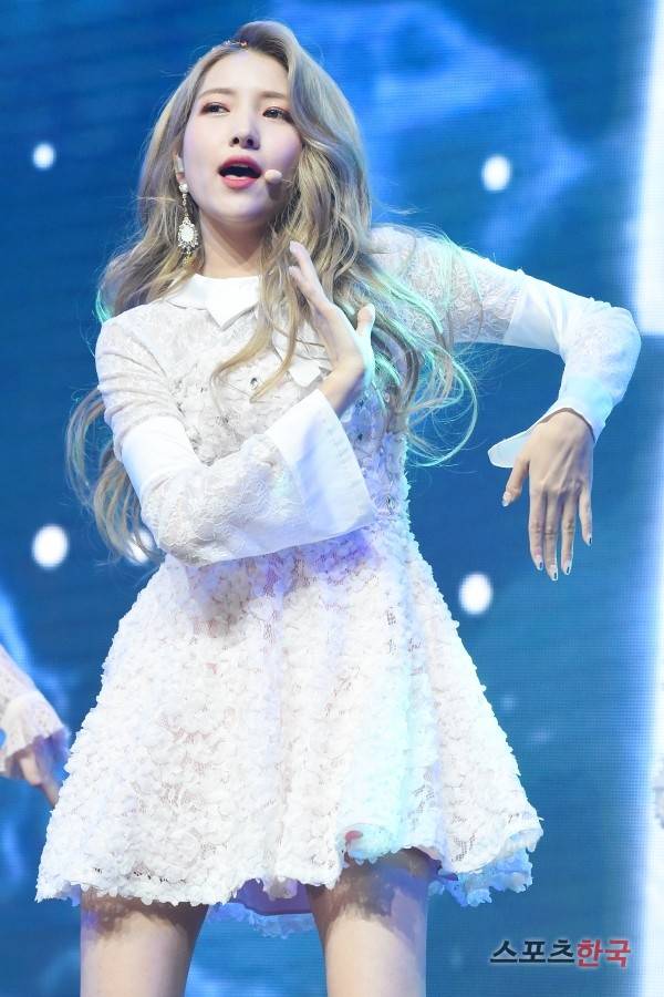 여자친구 소원 호두까기 인형처럼~
