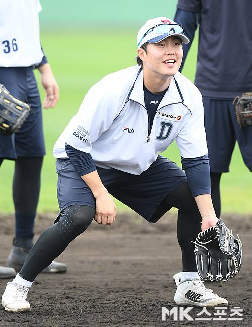 류지혁 밝은 미소로 훈련 Mk포토