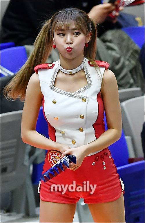 Md화보 사이즈가 너무 작네치어리더 허벅지 꽉 조이는 핫팬츠