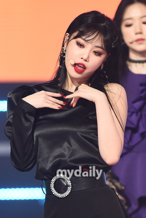 Md화보 이 정도면 분장아냐여자아이들 수진 충격적인 무대화장