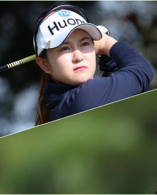 단독1위 이승연 "안정감·공격성을 겸비한 선수가 되고 싶어요" [KLPGA]