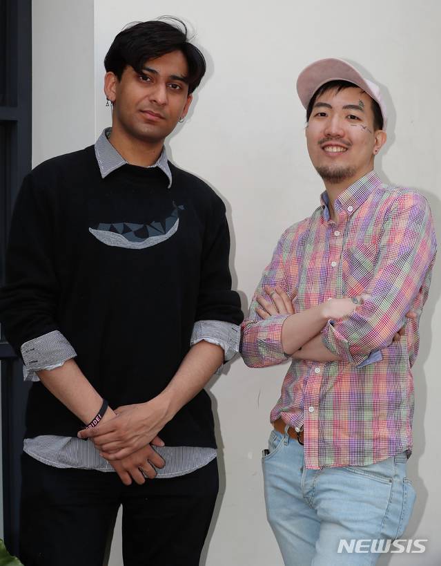 [인터뷰]하이힐을 신는 남자들.."드랙, 정체성 표현 수단"