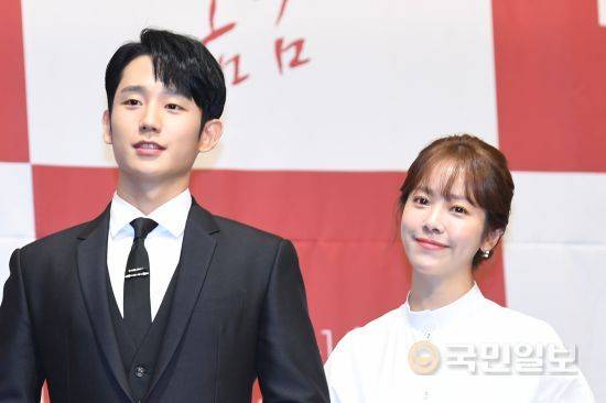 한지민정해인 눈빛에 반하다 Mbc 수목드라마 봄밤제작발표회