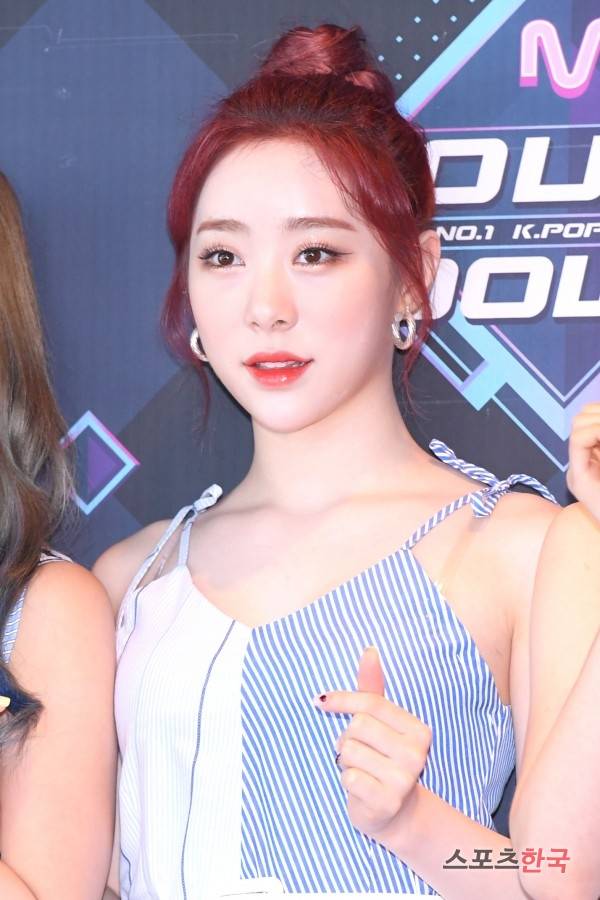 우주소녀 유연정 앵두같은 입술 엠카운트다운