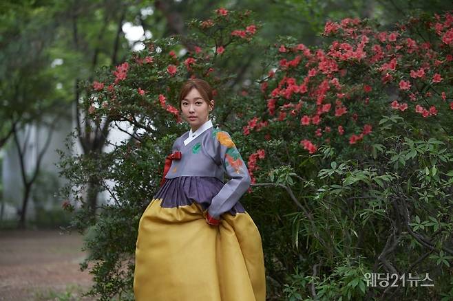 화보 김윤희우리옷 기상캐스터 강아랑의 고운 한복 자태