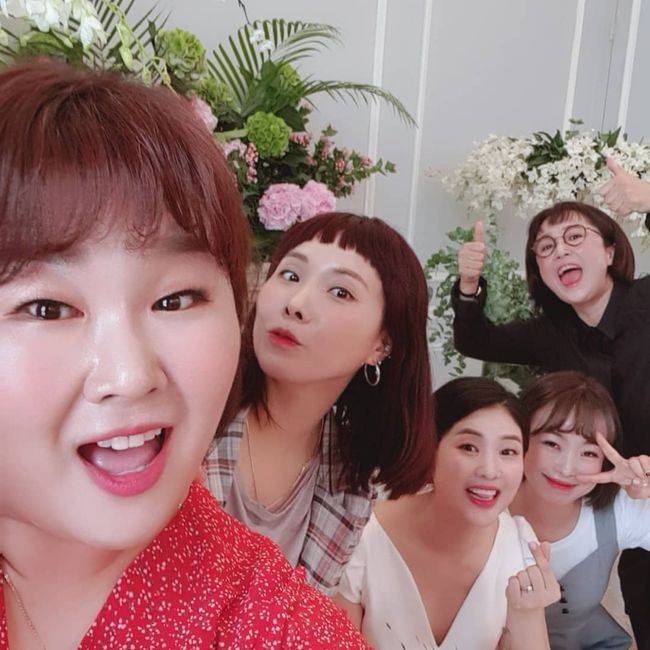 잘 살아요 송은이·신봉선·김민경·오나미 강유미 결혼식 총출동 ★shot