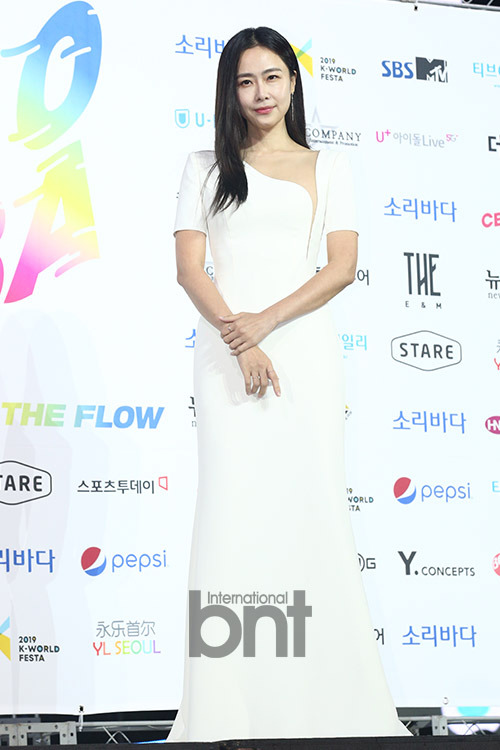 [bnt포토] 홍수현 '눈부신 화이트 드레스'