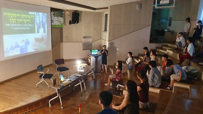 광주 광산구 운남어린이도서관 길 위의 인문학 북콘서트 개최