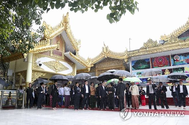 문 대통령 미얀마 쉐다곤 파고다 방문