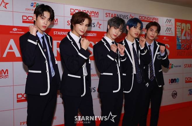 포토]TXT, 2019 AAA 베트남 '신인상'