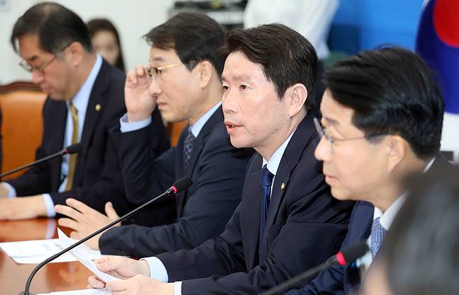 사람보다 선거법이 먼저민주당 黃병원행에도 국회법 강조